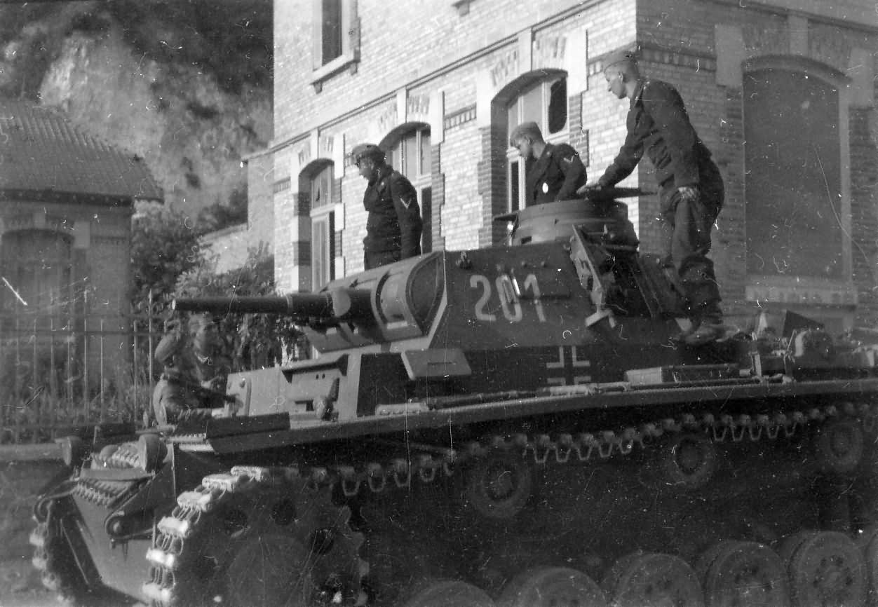 Panzer III tactical number 201 during operations on the Eastern Front ...